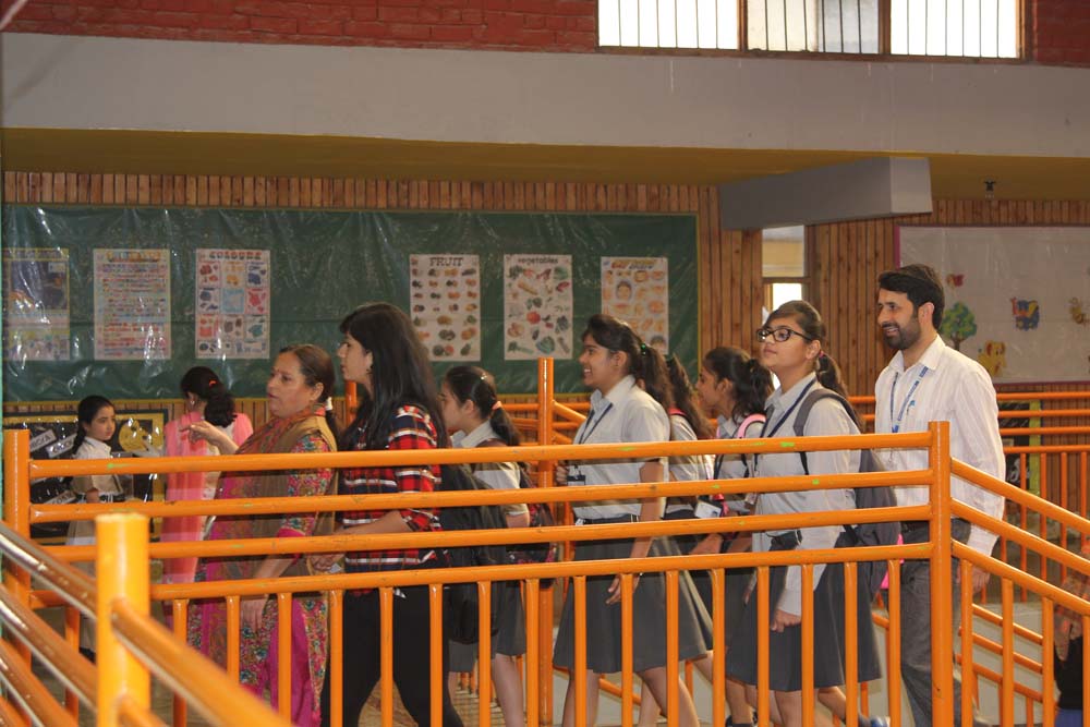 Choithram School, Indore students visit to our school - Delhi Public ...